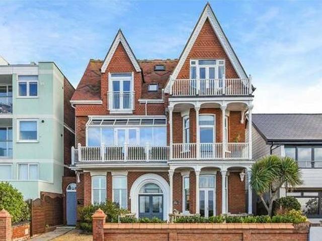 2 bedroom apartment for sale in Marine Parade West LeeOnThesolent PO13