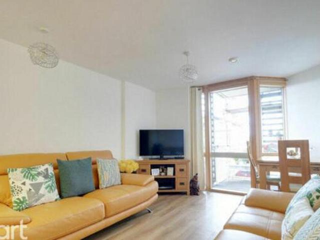 2 Bedroom Apartment For Sale In Market Link