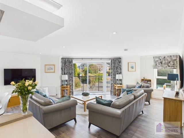 2 bedroom apartment for sale in Maxwell Court, Maxwell Drive, Village, East Kilbride, G74