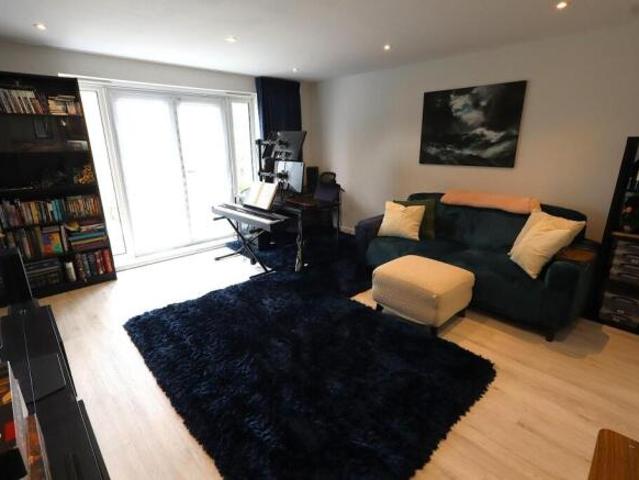 2 bedroom apartment for sale in Mayfair Court, Observer Drive, Watford, WD18