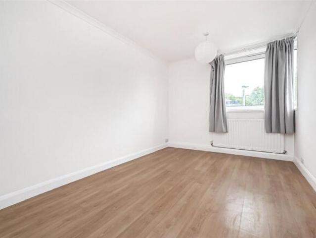 2 bedroom apartment for sale in Medfield Street, London, SW15