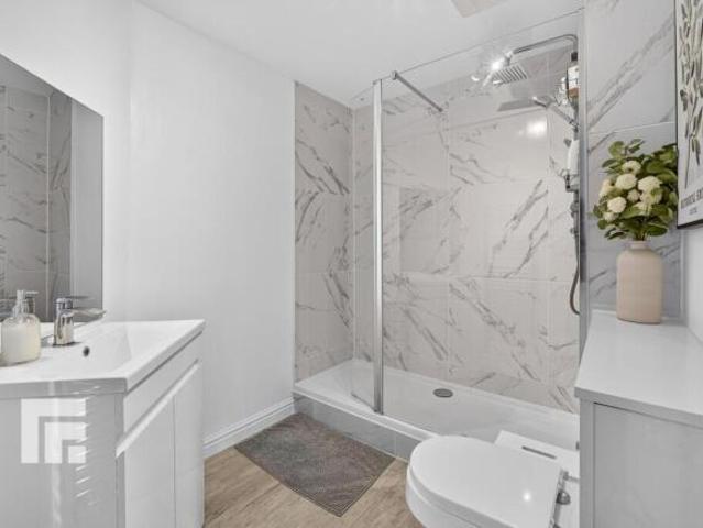 2 bedroom apartment for sale in Messina House, Vellacott Close, Cardiff, CF10