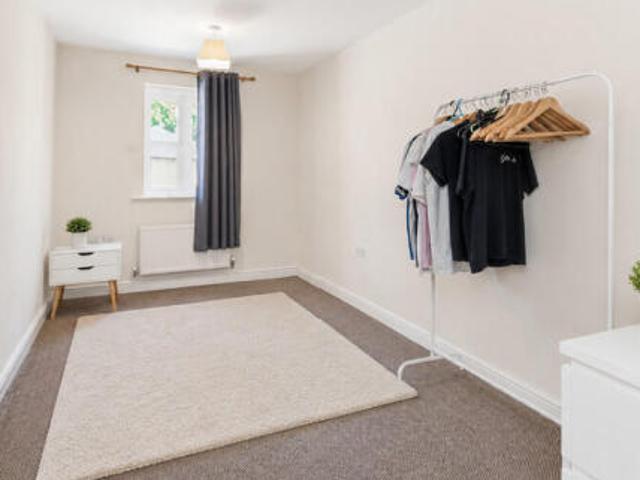 2 bedroom apartment for sale in Mereside, Fenay Bridge, HD5