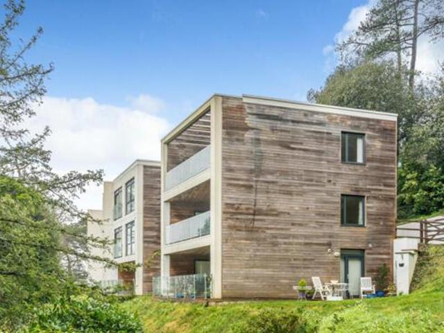2 Bedroom Apartment For Sale In Middle Lincombe Road, Torquay