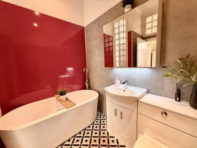 2 bedroom apartment for sale in Milehouse Road, Plymouth Stunning Ground floor apartment with private garden and parking. PL3