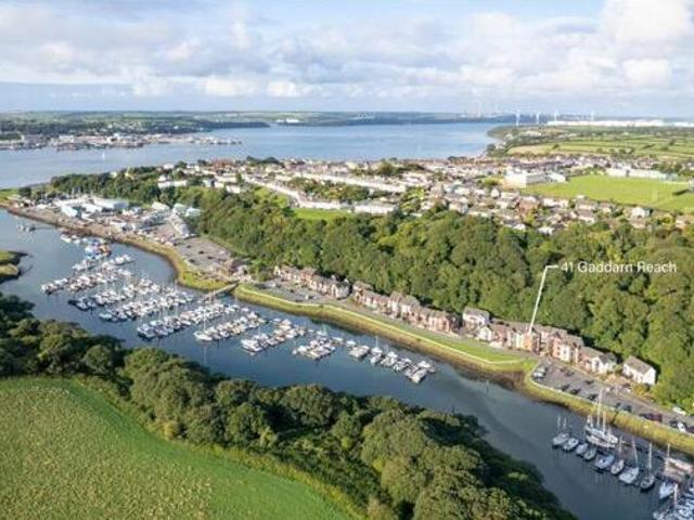 2 Bedroom Apartment For Sale In Milford Haven, Pembrokeshire