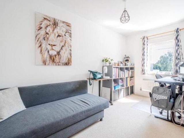 2 bedroom apartment for sale in Millward Drive, Bletchley, MK2