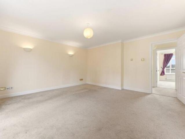 2 bedroom apartment for sale in Milliners Court, Lattimore Road, St. Albans, Hertfordshire, AL1