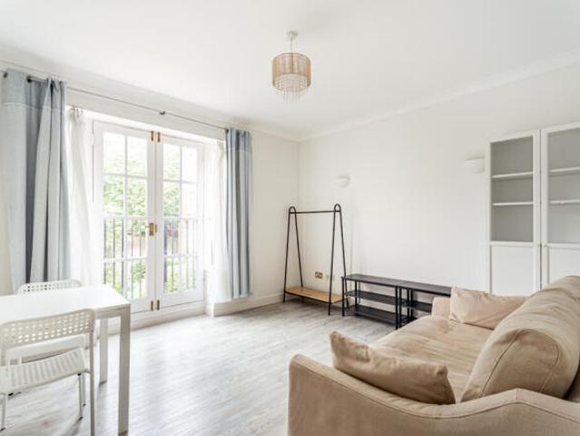 2 bedroom apartment for sale in Milliners Court, Lattimore Road, St. Albans, Hertfordshire, AL1