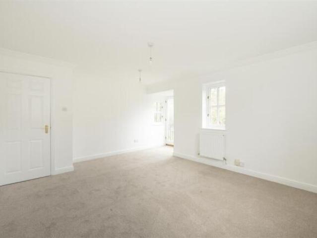 2 bedroom apartment for sale in Minister Court, Frogmore, St. Albans, AL2