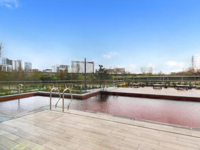 2 bedroom apartment for sale in Modena House, London City Island, London, E14