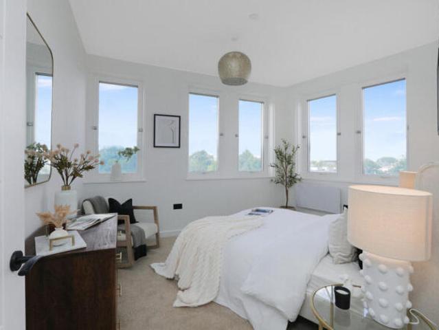 2 bedroom apartment for sale in Montpellier Drive, Cheltenham, GL50