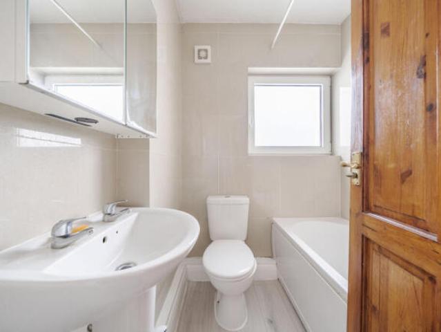 2 bedroom apartment for sale in Morena Street, London, SE6