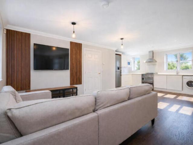 2 bedroom apartment for sale in Morland Drive, Grange Farm, Milton Keynes, MK8