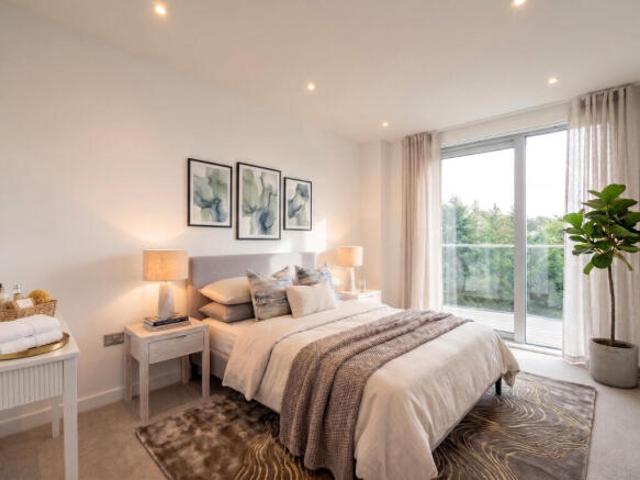 2 bedroom apartment for sale in Mount Road, Poole, Dorset, BH14