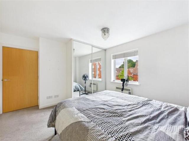 2 bedroom apartment for sale in Neptune Square, Ipswich, Suffolk, IP4
