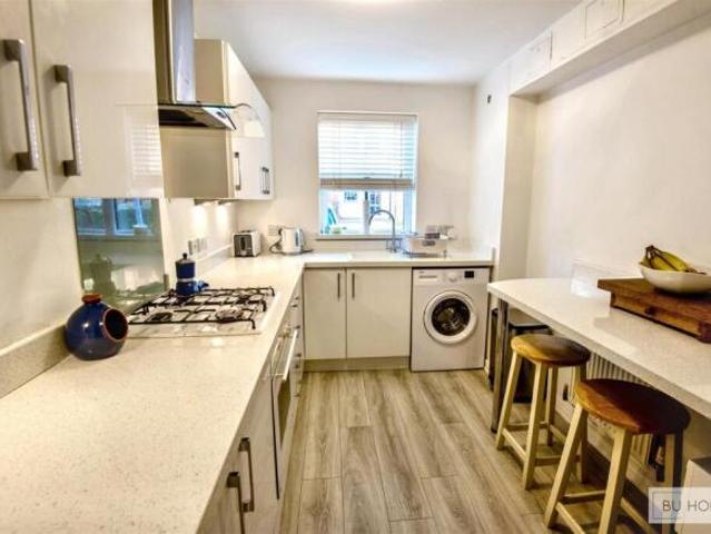 2 bedroom apartment for sale in New Road, Solihull, B91