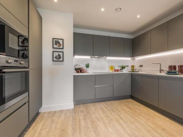 2 bedroom apartment for sale in Newmarket Road, Cambridge, CB5