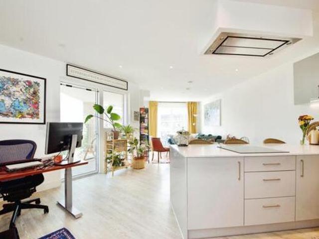 2 Bedroom Apartment For Sale In Newington Green
