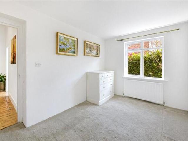 2 bedroom apartment for sale in Nightingale Lane, London, SW12