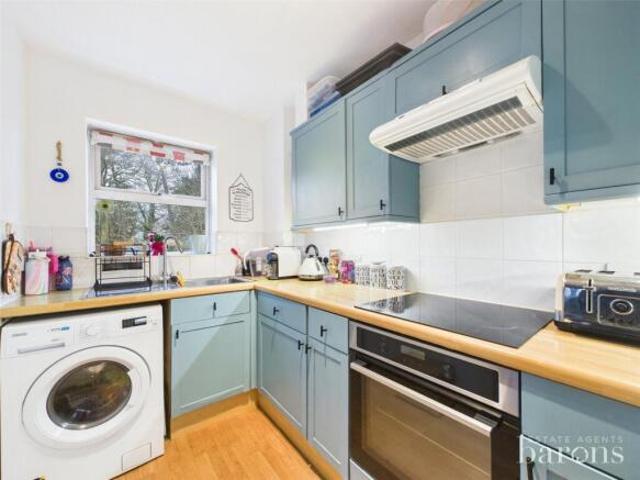 2 bedroom apartment for sale in Norn Hill, Basingstoke, Hampshire, RG21