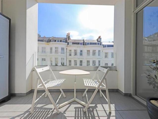 2 bedroom apartment for sale in Norfolk Terrace, Brighton, BN1