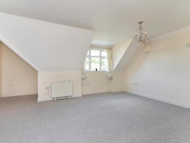 2 bedroom apartment for sale in North Road, Hythe, CT21