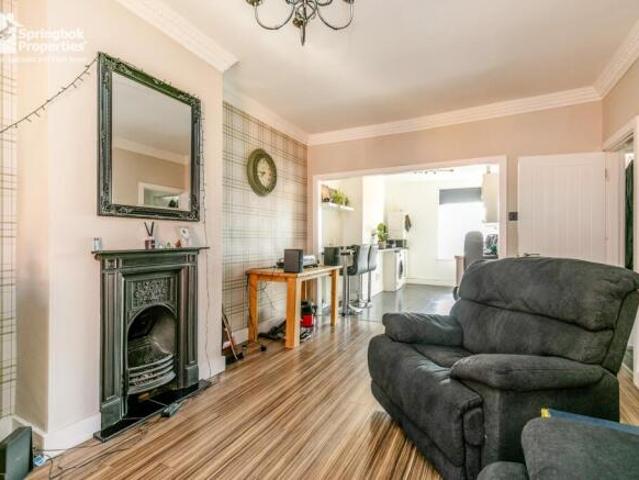 2 bedroom apartment for sale in North Street, Bedminster, Bristol, Avon, BS3