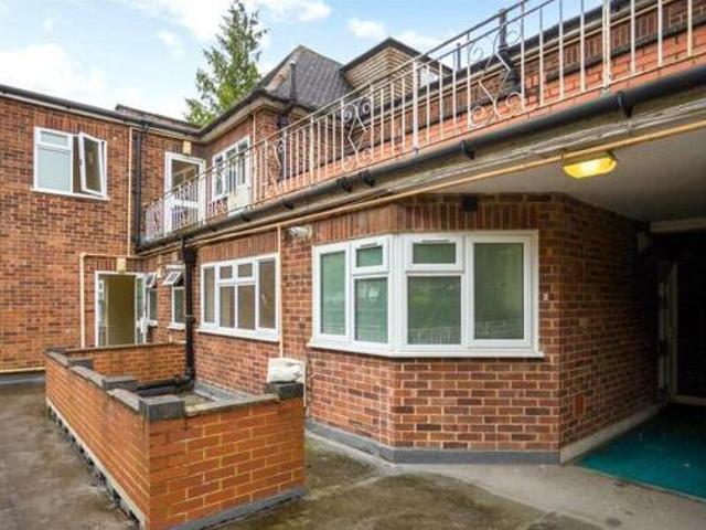 2 Bedroom Apartment For Sale In Northwood, Middlesex