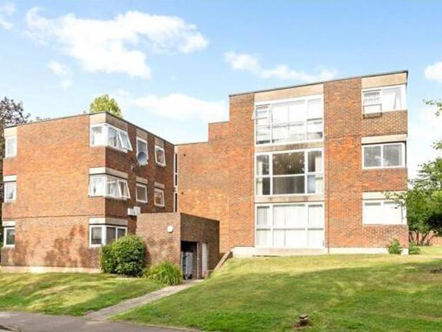 2 Bedroom Apartment For Sale In Northwood, Middlesex