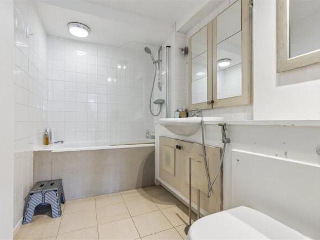 2 bedroom apartment for sale in Nottingham Terrace, London, NW1