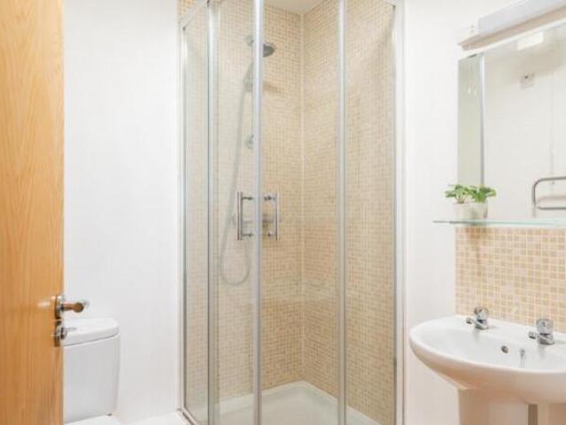 2 bedroom apartment for sale in Overstone Court, Cardiff CF10