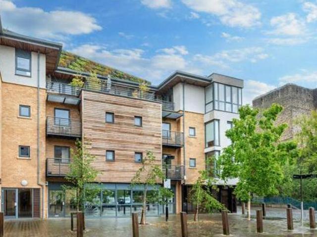 2 Bedroom Apartment For Sale In Oxford