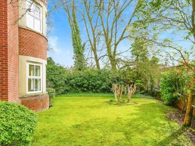 2 Bedroom Apartment For Sale In Oxford