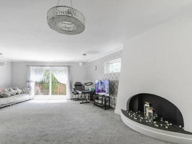 2 bedroom apartment for sale in Oakfield Lane Wilmington DA1