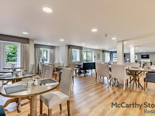 2 bedroom apartment for sale in Oakhill Place, High View, Bedford, Bedfordshire, MK41 8FB, MK41