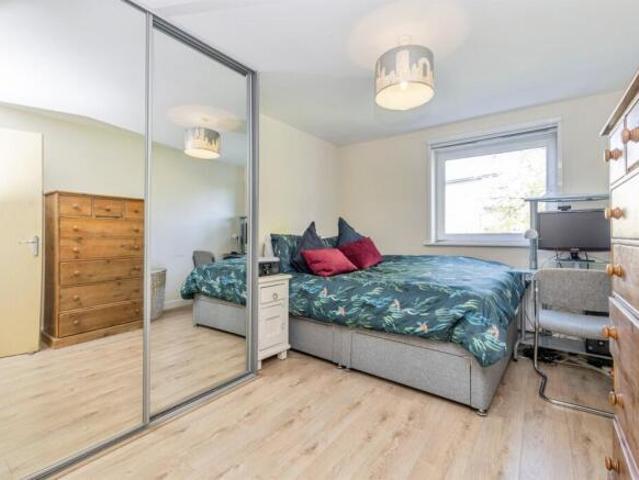2 bedroom apartment for sale in Observer Drive, Watford, WD18