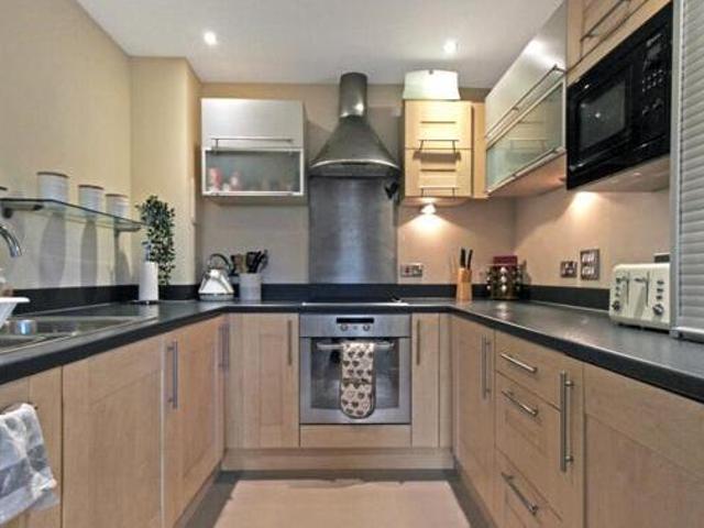 2 Bedroom Apartment For Sale In Oceana Boulevard Briton Street