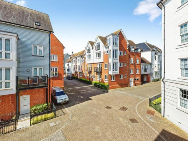 2 bedroom apartment for sale in Old Watling Street, Canterbury, CT1