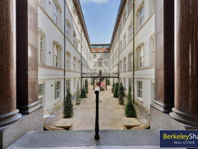 2 bedroom apartment for sale in Old Hall Street, Liverpool, L3