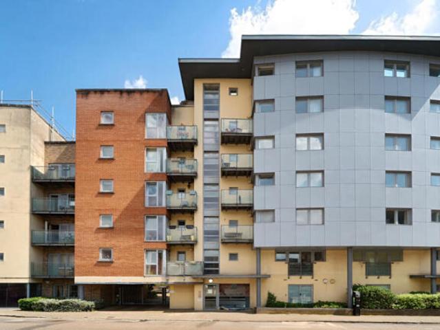 2 bedroom apartment for sale in Orchard Place, Southampton, Hampshire, SO14
