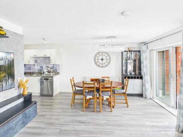 2 bedroom apartment for sale in Oscar Wilde Road, Reading, Berkshire, RG1