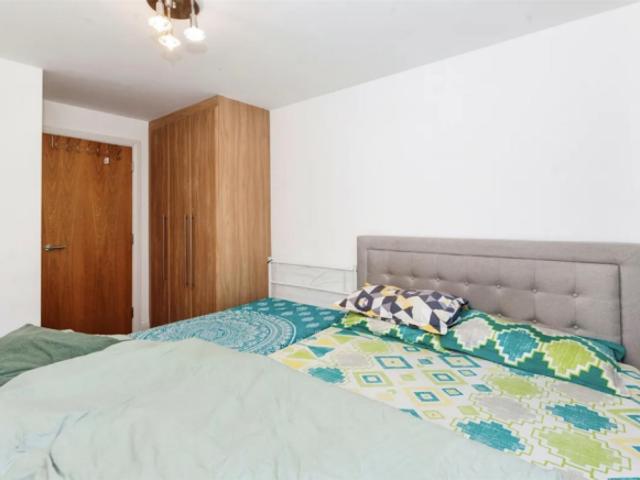 2 bedroom apartment for sale in Osborne Street, Slough, SL1
