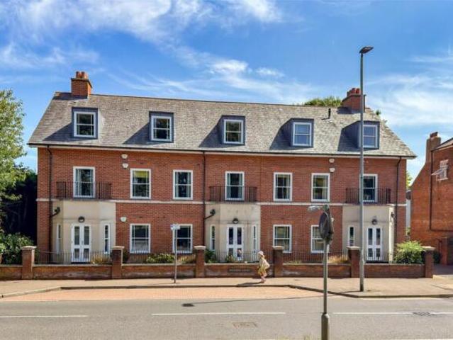 2 bedroom apartment for sale in Aventine Court, 101 Holywell Hill, St. Albans, Hertfordshire, AL1