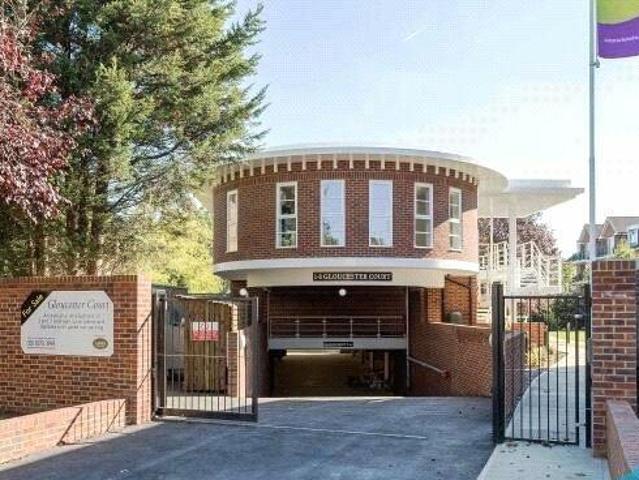 2 Bedroom Apartment For Sale In Avenue Road, London