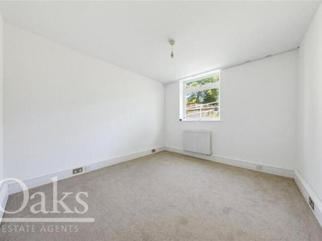 2 bedroom apartment for sale in Averil Grove, Streatham, SW16