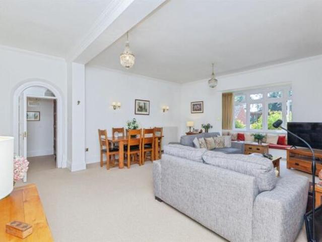 2 bedroom apartment for sale in Acorn Close, Birstall, Leicester, LE4