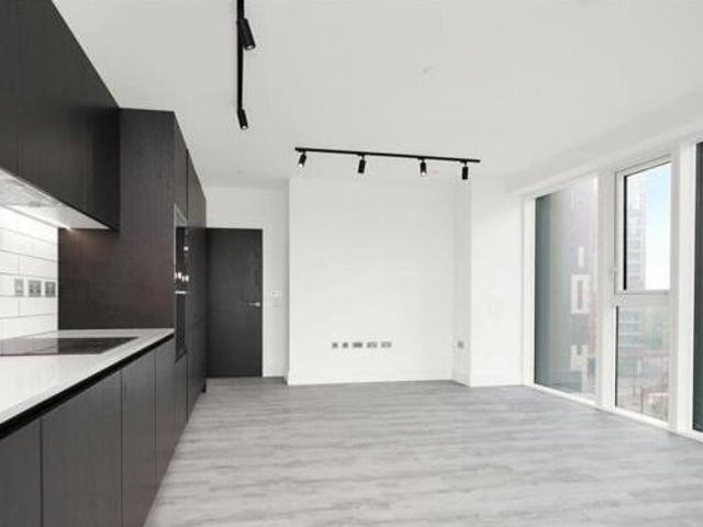 2 Bedroom Apartment For Sale In Acton, London