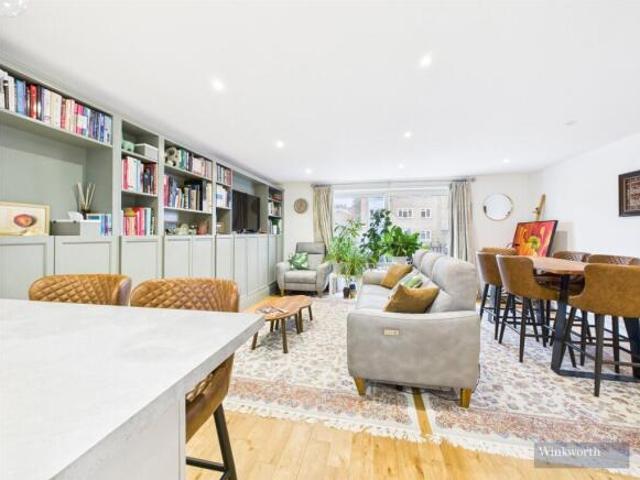 2 bedroom apartment for sale in Adelaide Road, Surbiton, KT6