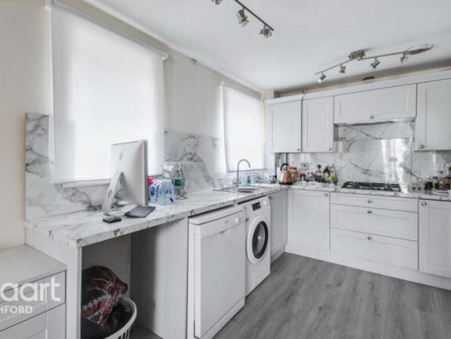 2 bedroom apartment for sale in Adisham Gardens, Ashford, TN23